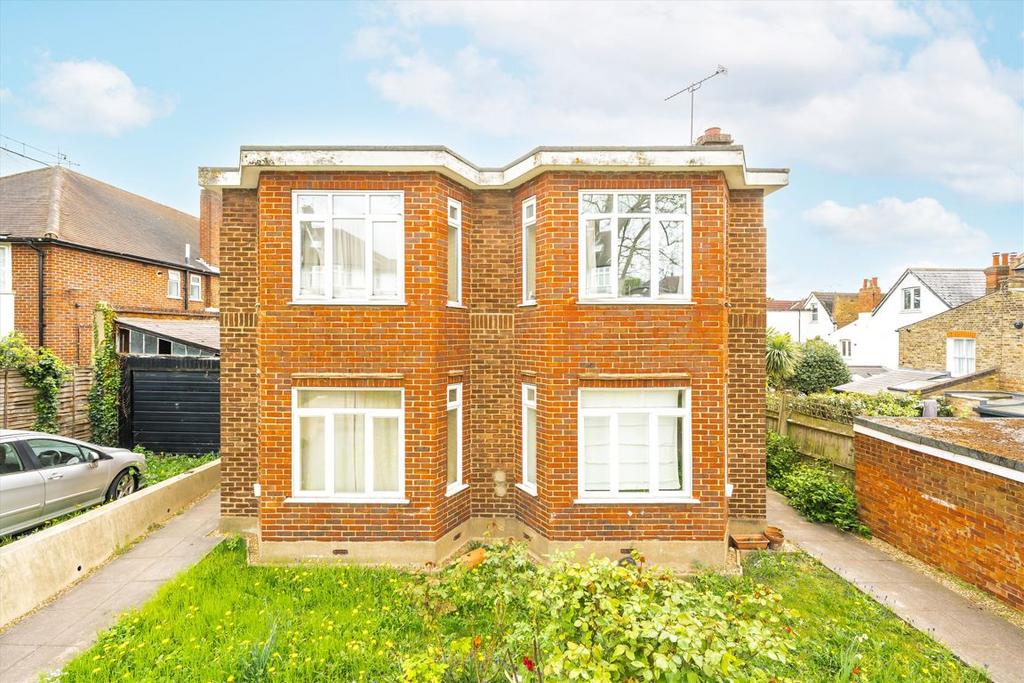 Woodside, London SW19 2 bed flat for sale - £450,000
