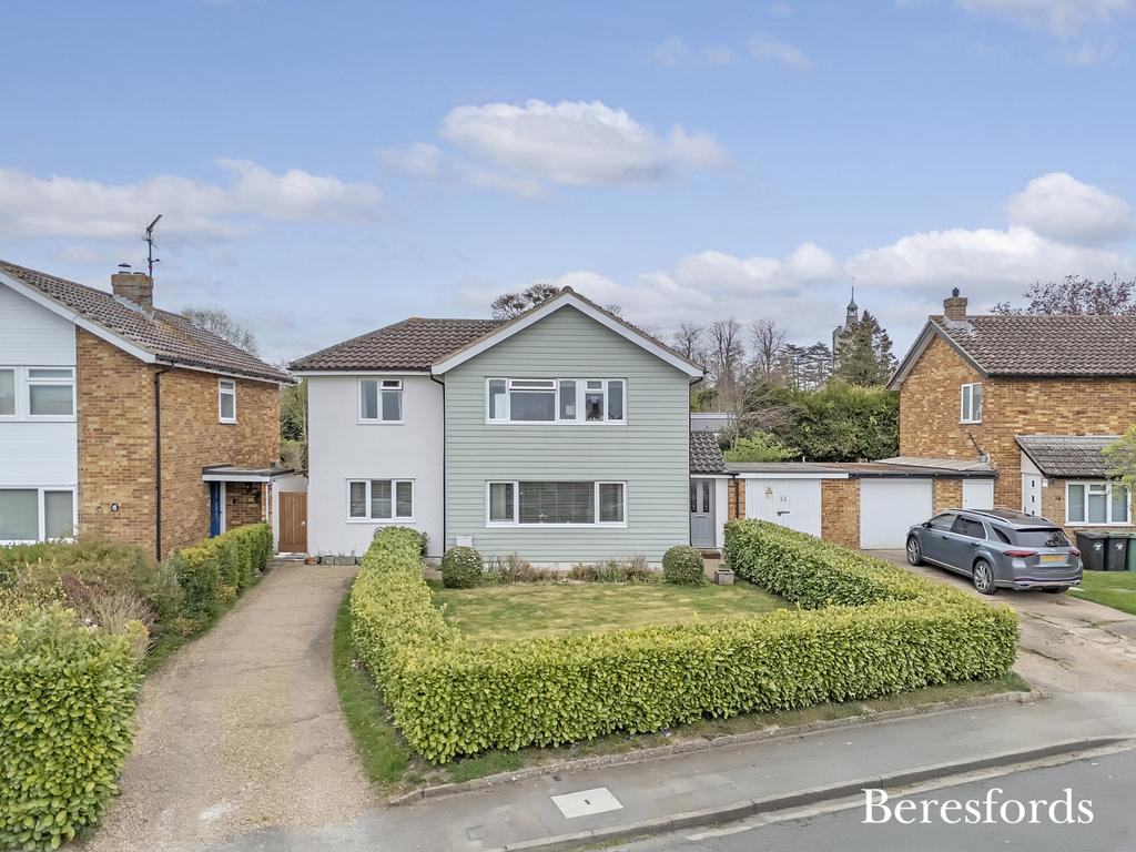 Bury Fields, Felsted, CM6 4 bed detached house - £675,000
