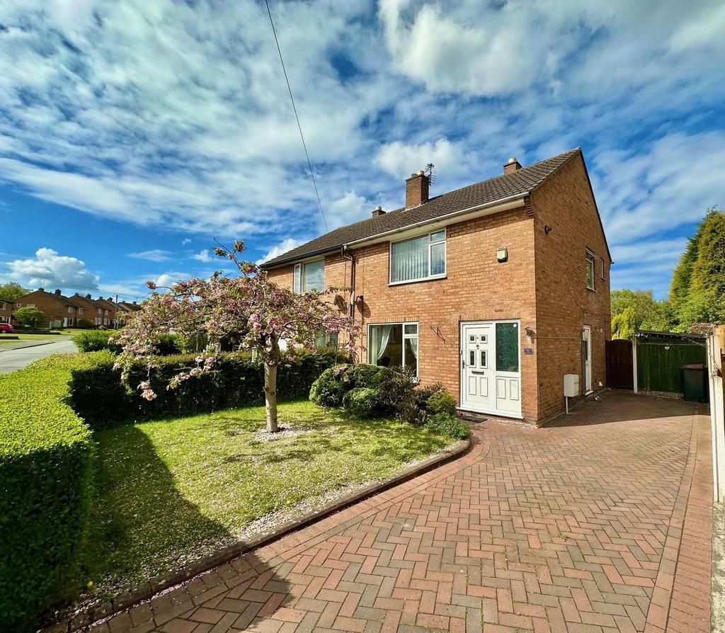 Pool Meadow, Telford TF1 2 bed semi-detached house - £175,000