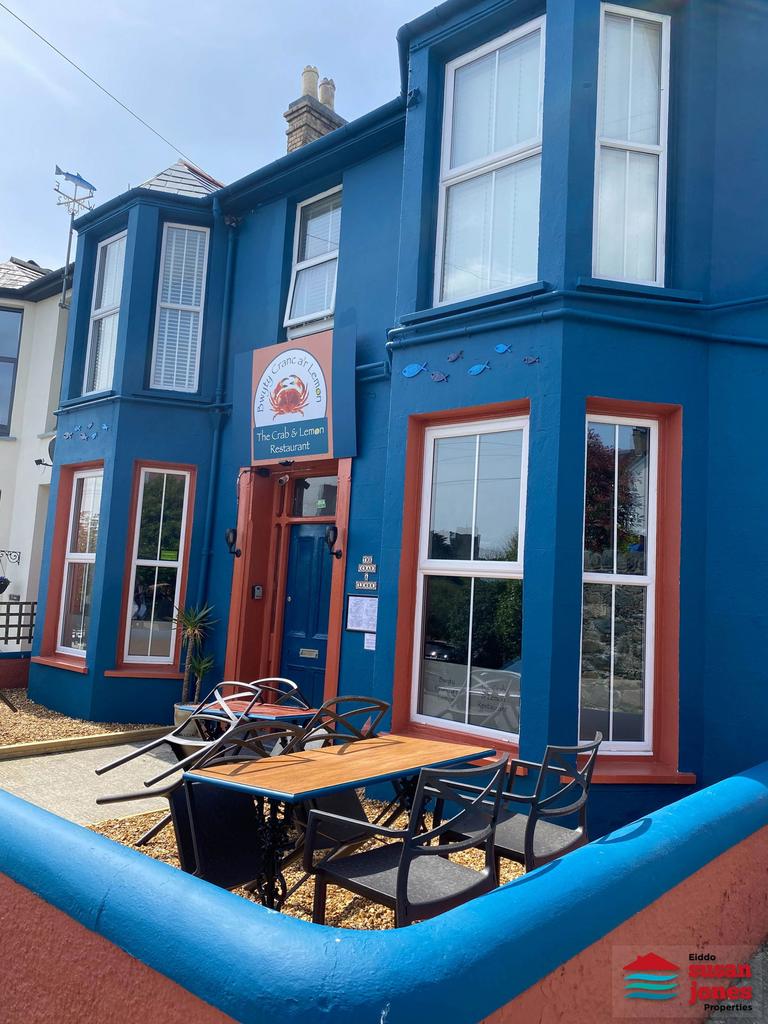 Station Square, Cricieth|Criccieth, LL52 3 bed end of terrace house for ...