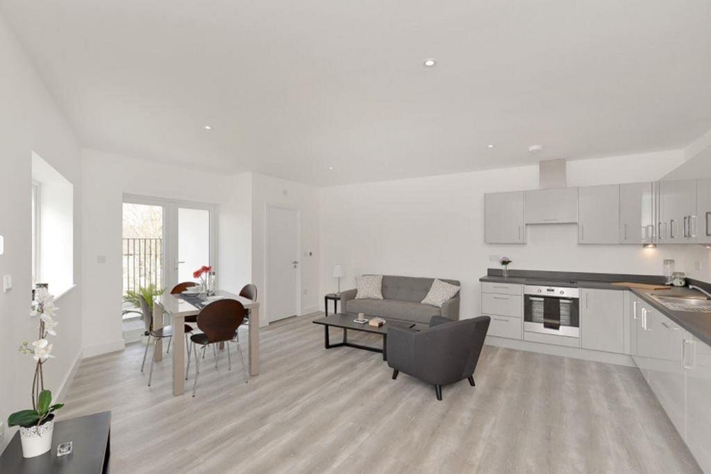 Ballards Lane 1 bed flat to rent - £1,575 pcm (£363 pw)