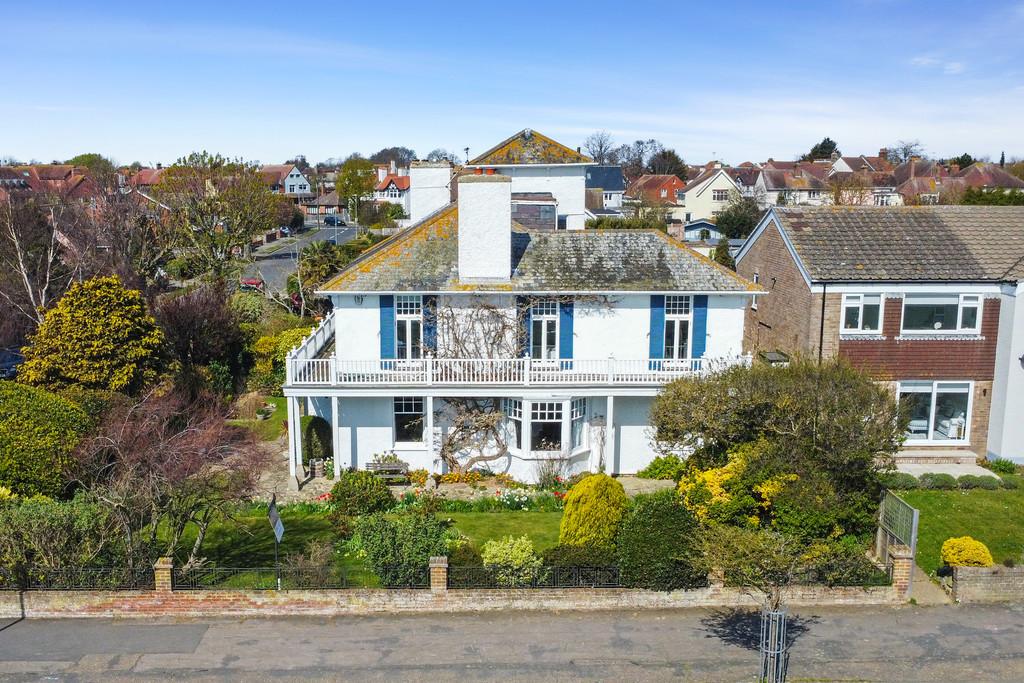 Cambridge Road, Frinton-on-Sea 5 bed detached house for sale - £1,000,000