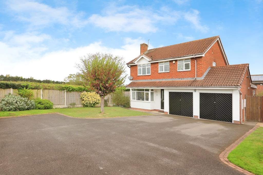 Meadow Croft, Wolverhampton WV6 4 bed detached house for sale - £465,000