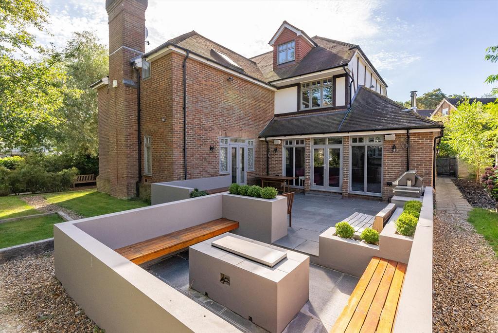 Bathgate Road, Wimbledon, London, SW19 5 bed detached house - £12,000 ...