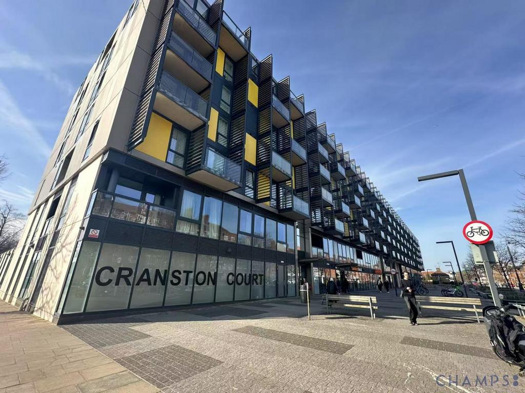 Cranston Court, 56 Bloemfontein Rd... 2 bed flat to rent - £2,817 pcm ...