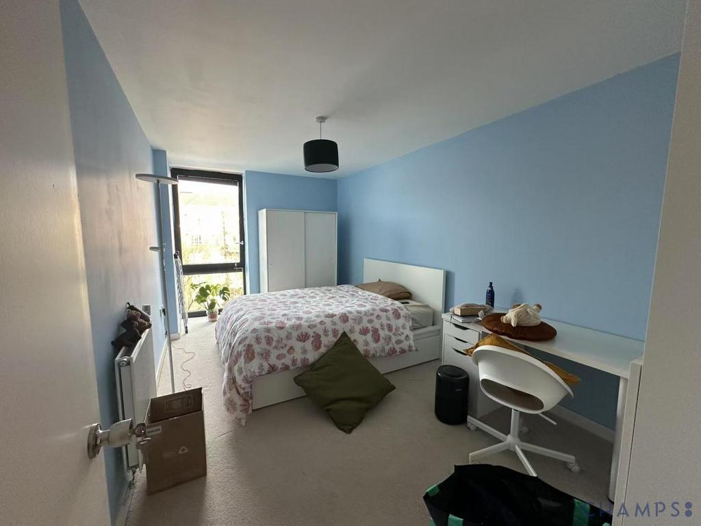 Cranston Court, 56 Bloemfontein Rd... 2 bed flat to rent - £2,817 pcm ...