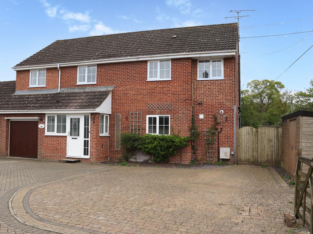 Calne Road, Lyneham 4 bed link detached house for sale - £415,000