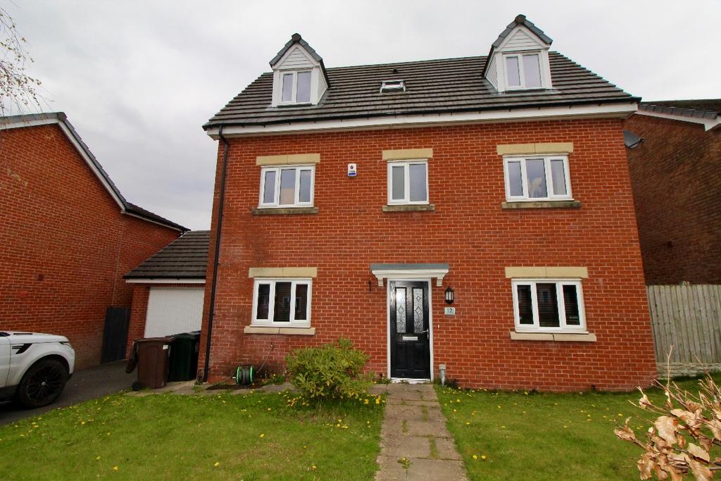 Rochdale OL16 4 bed detached house to rent - £1,800 pcm (£415 pw)
