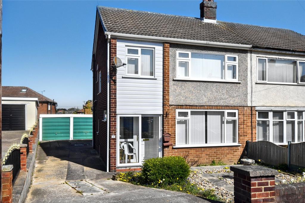 Westway, Garforth, Leeds, West Yorkshire 3 bed semi-detached house for ...