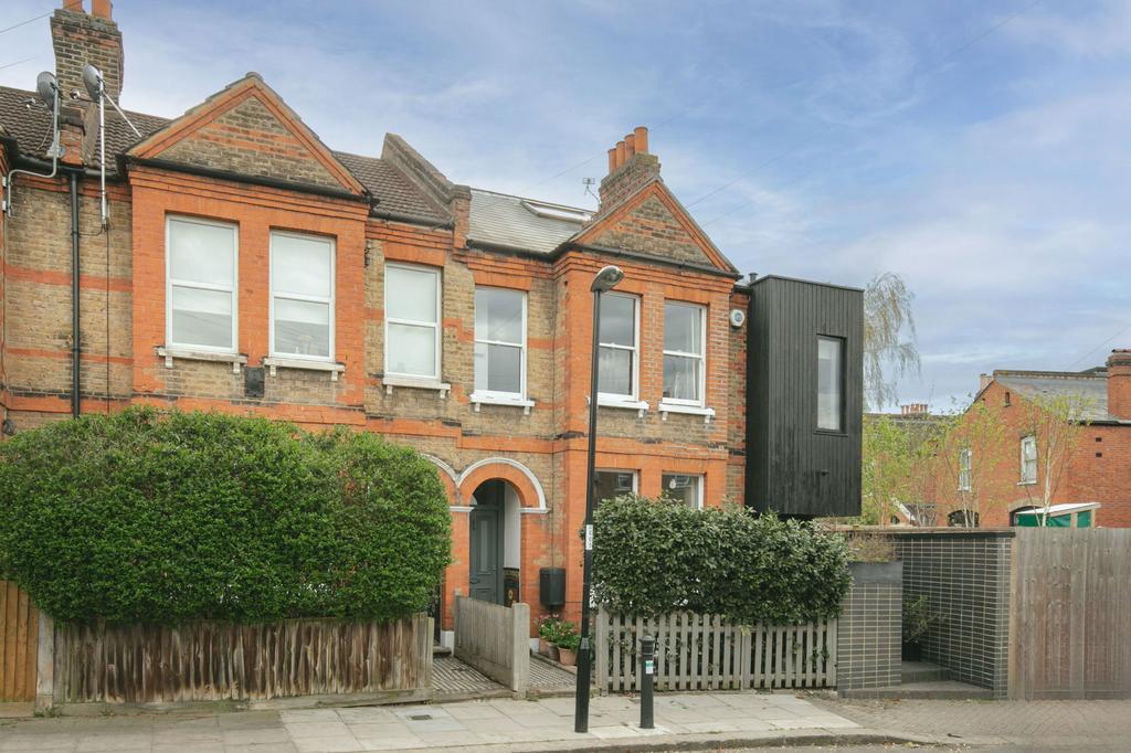 Lutwyche Road, London, SE6 4EP 5 bed terraced house - £850,000