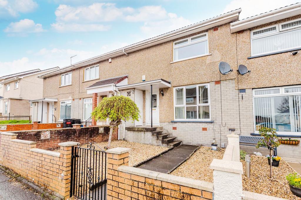 Mackinnon Drive, Kilmarnock, KA3 2 bed terraced house - £95,000