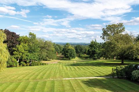 Houses for sale in Snitterfield, Warwickshire | OnTheMarket