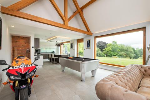 Houses for sale in Snitterfield, Warwickshire | OnTheMarket