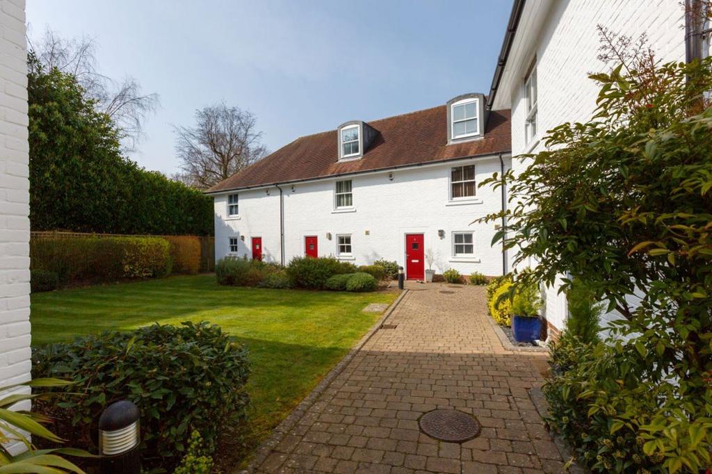 Tonbridge Road, Sevenoaks TN13 1RF 3 bed townhouse - £2,300 pcm (£531 pw)