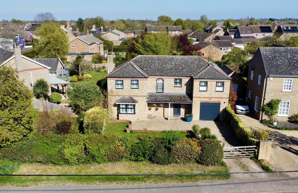 Sutton Road, Mepal, Ely, Cambridgeshire 5 bed detached house - £650,000