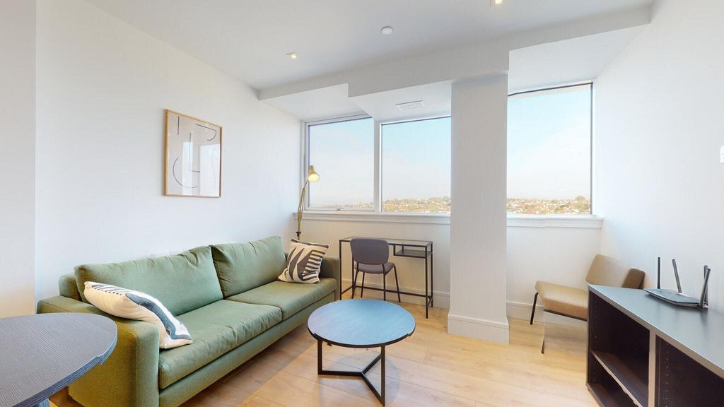 Olympic Way 1 bed flat - £1,895 pcm (£437 pw)