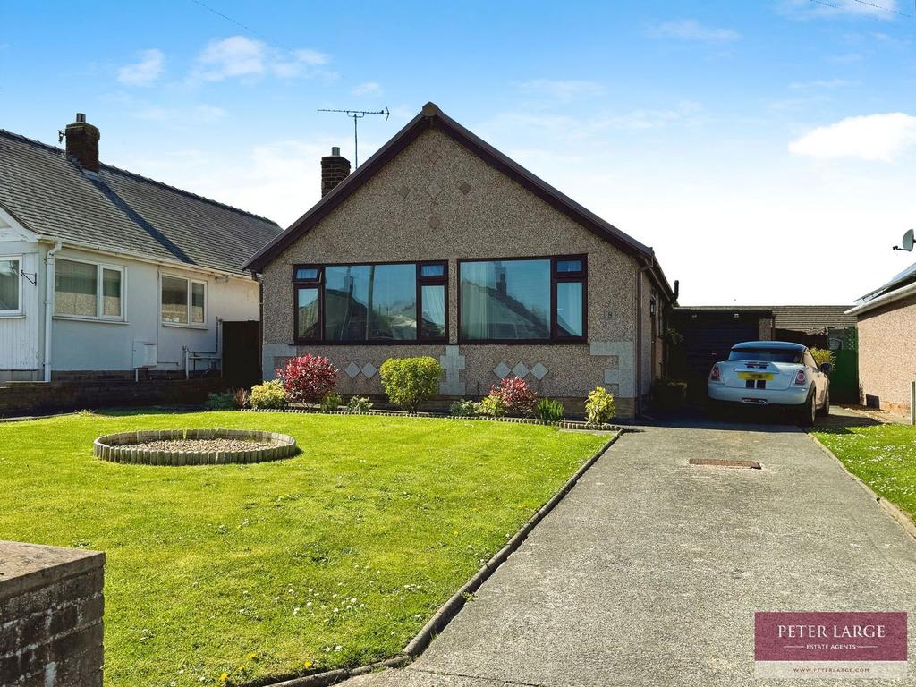 8 Gareth Close, Rhyl, LL18 2LD 3 bed detached bungalow for sale - £210,000