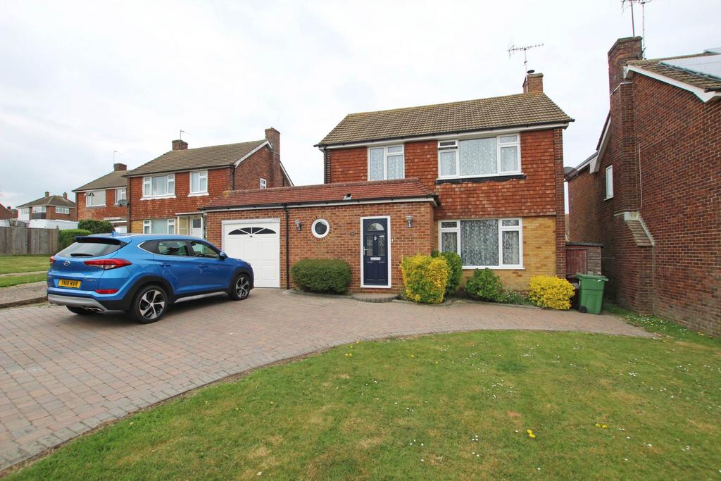 Branston Road, Eastbourne, BN22 0AL 4 bed detached house - £465,000