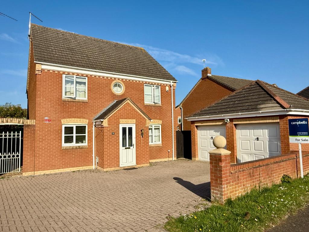 Wincely Close, Daventry, NN11 0GG 4 bed detached house - £425,000