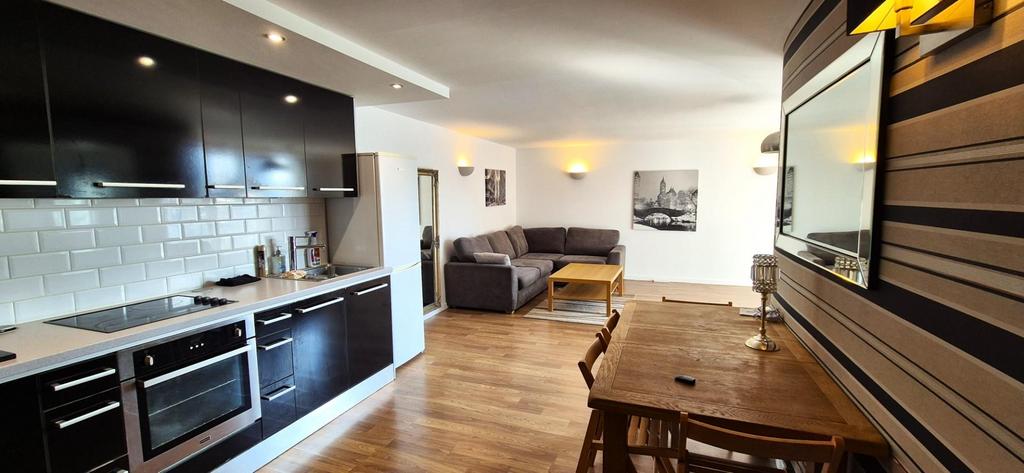 Wellington Street, Leeds 2 bed apartment to rent - £1,300 pcm (£300 pw)