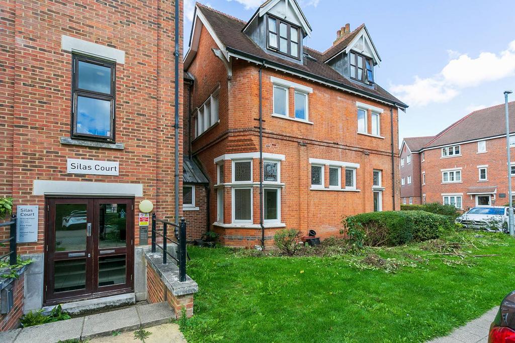 Silas Court, WD17, Watford, WD17 2 bed flat - £350,000