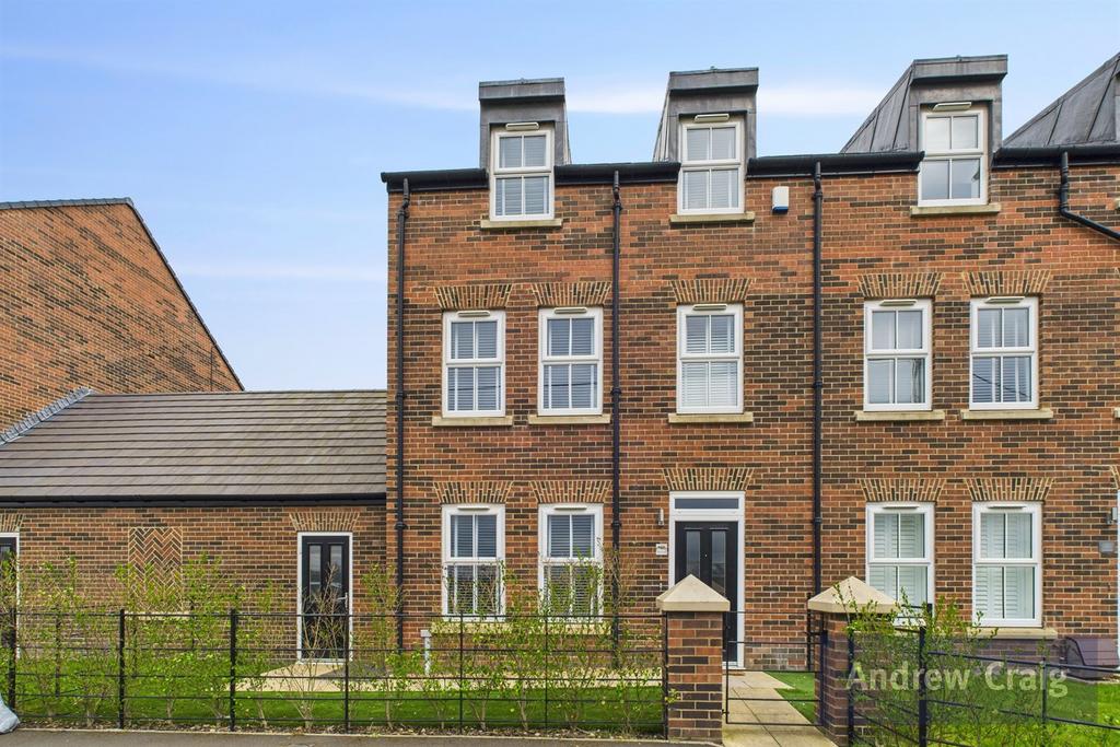 Whitburn Road, East Boldon 6 bed townhouse for sale - £460,000