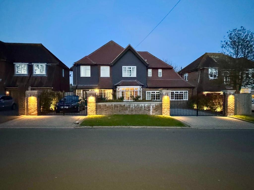 Collington Rise, Bexhill-on-Sea, TN39 4 bed detached house for sale - £ ...
