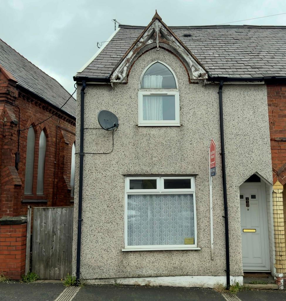 139 Brunswick Road, Buckley... 2 bed semi-detached house - £80,000