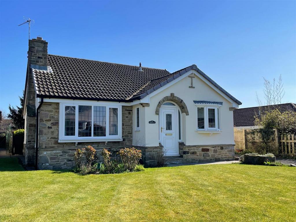 Merriville, Village Fold, Kirkby... 3 bed bungalow - £340,000