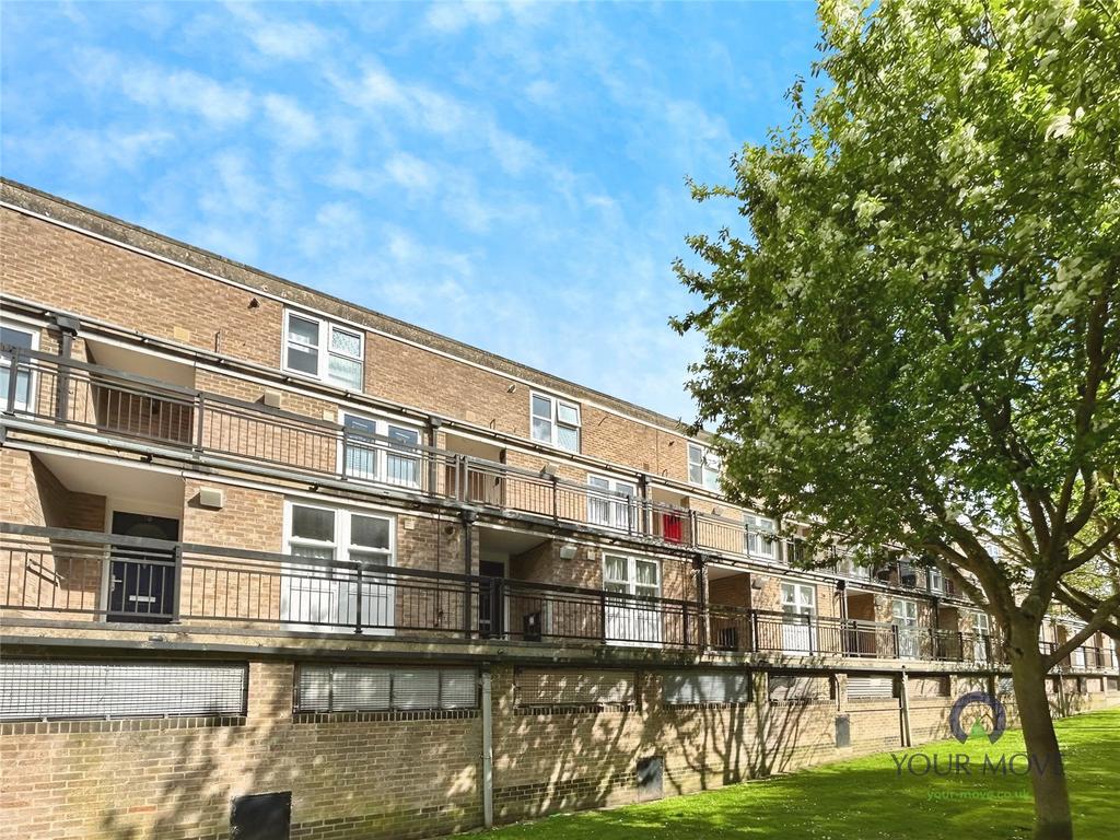 Hulverston Close, Sutton SM2 2 bed flat for sale - £270,000