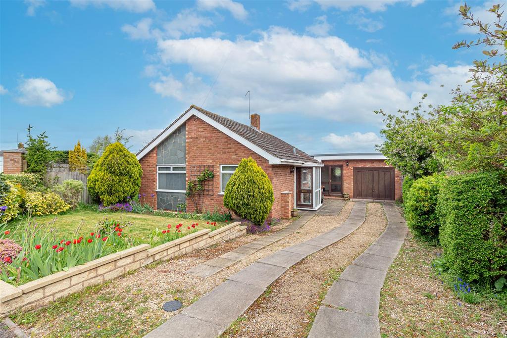 Alton Park, Callow End, Worcester 2 bed detached bungalow for sale - £ ...