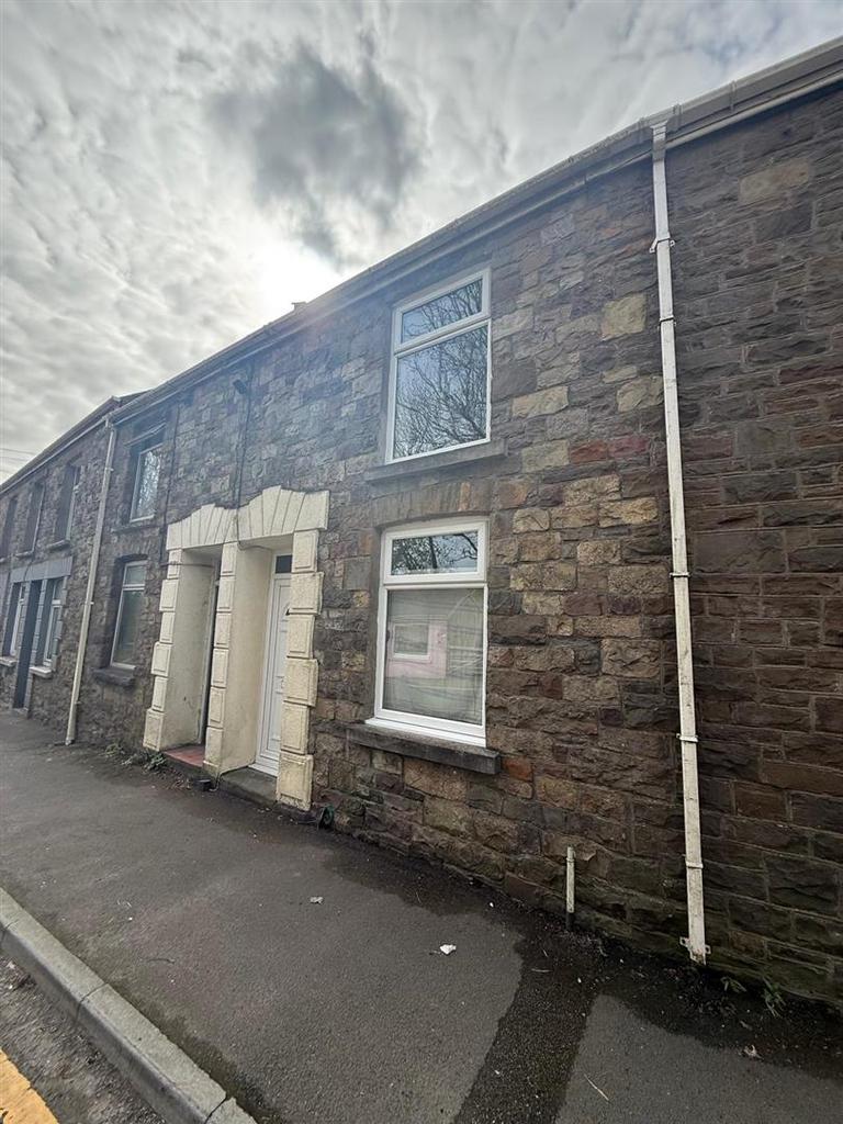 Cwmamman Road, Ammanford SA18 2 bed terraced house for sale - £120,000