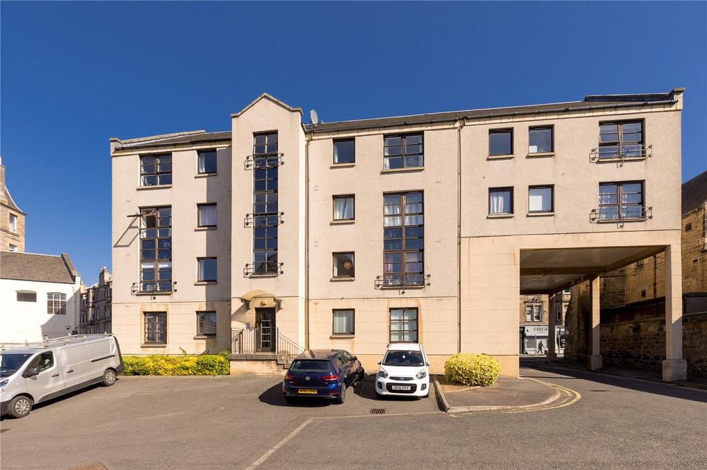 6/10 Rodney Place, Canonmills... 1 bed apartment - £190,000