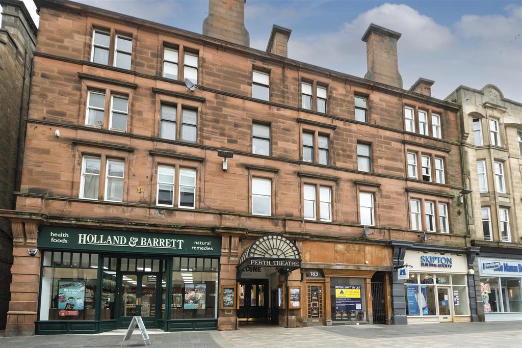 High Street, Perth 2 bed flat for sale - £115,000