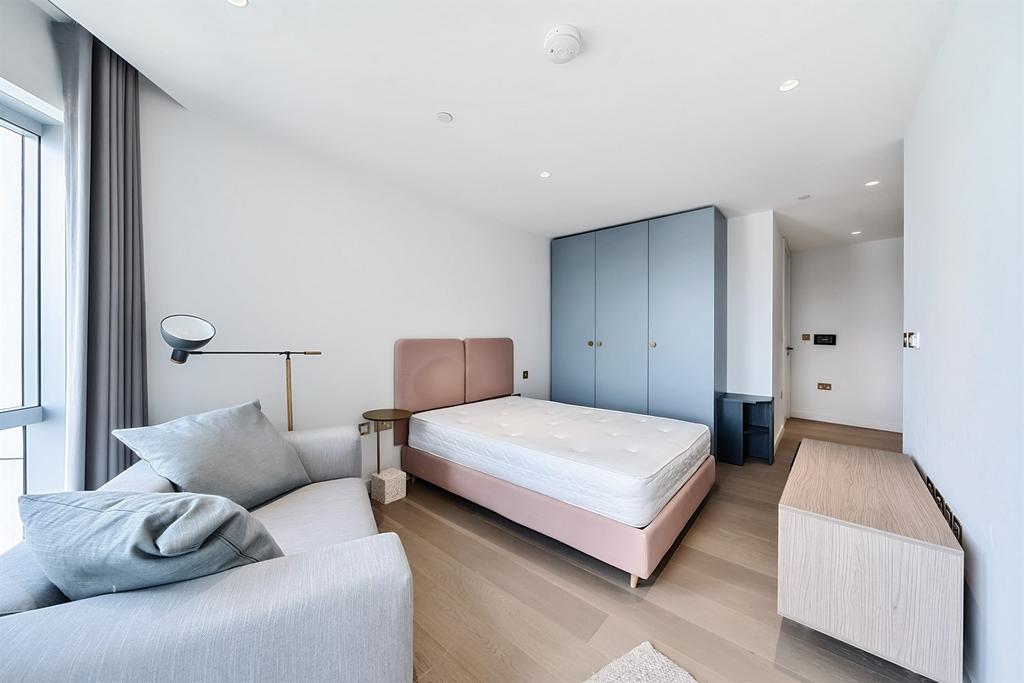 No.4, Upper Riverside, Cutter Lane... Studio to rent - £2,100 pcm (£485 pw)