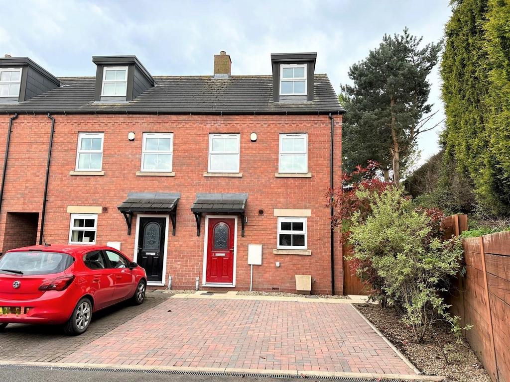 Flaxen Field, Bilston 3 bed house to rent - £1,250 pcm (£288 pw)
