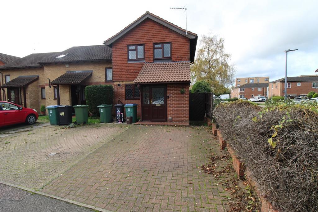 Chenies Way, Watford, WD18 2 bed end of terrace house to rent - £1,700 ...