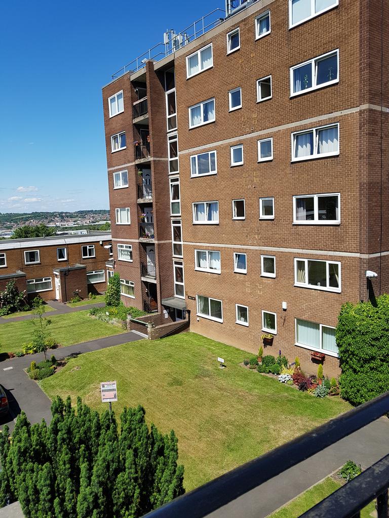 Doncaster Road Clifton, rotherham... Studio - £470 pcm (£108 pw)