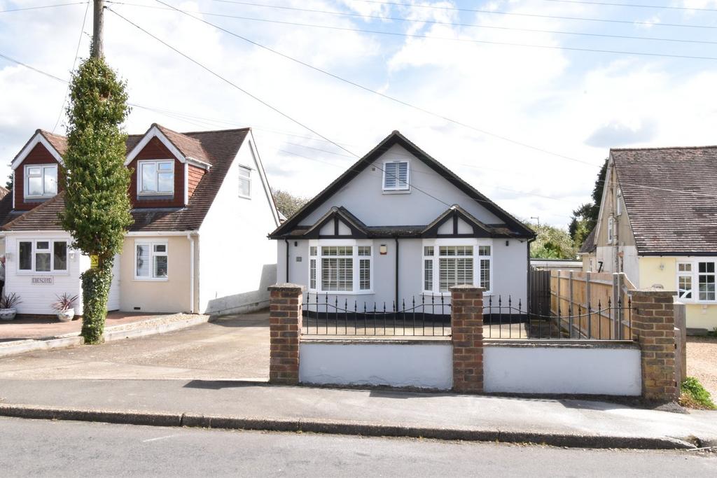 Hockers Lane, Detling, MAIDSTONE, ME14 3 bed chalet for sale - £515,000