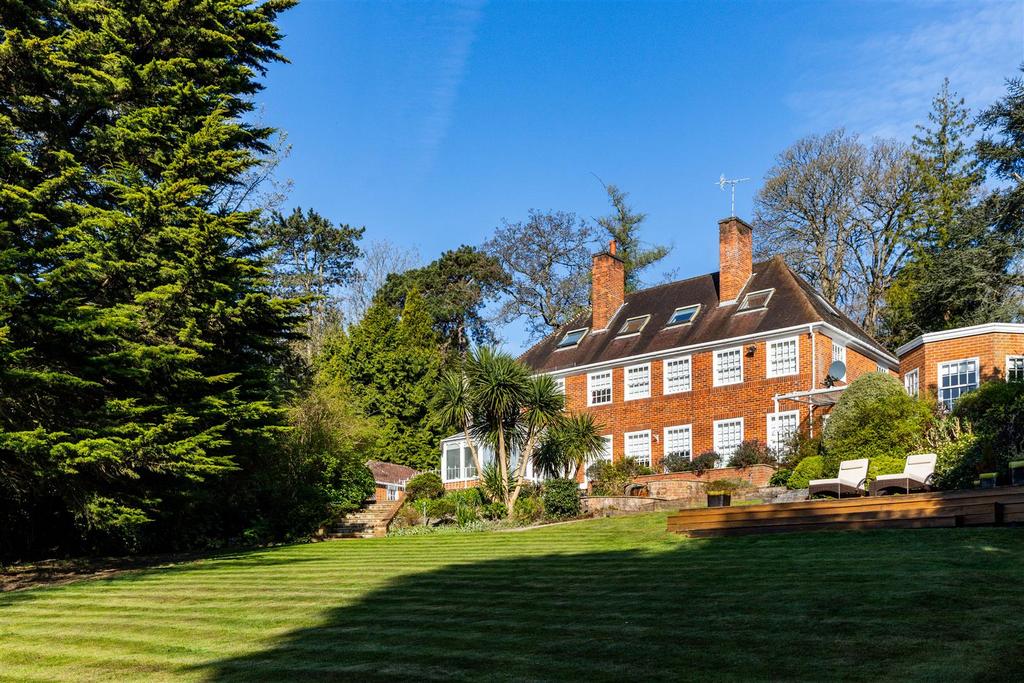 Beech Road, Reigate 6 bed detached house - £2,950,000