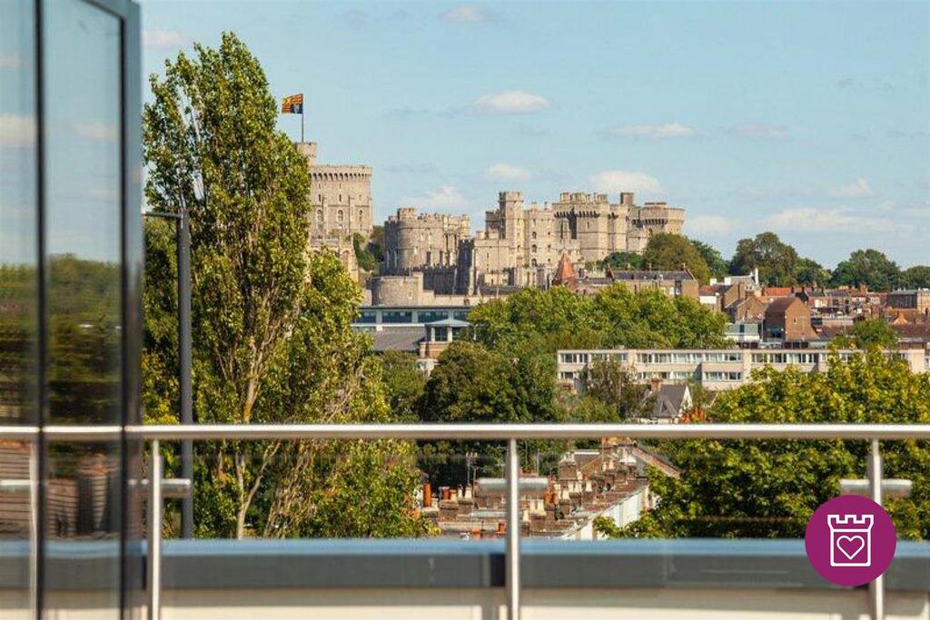Helston Lane, Windsor 2 bed retirement property - £575,000
