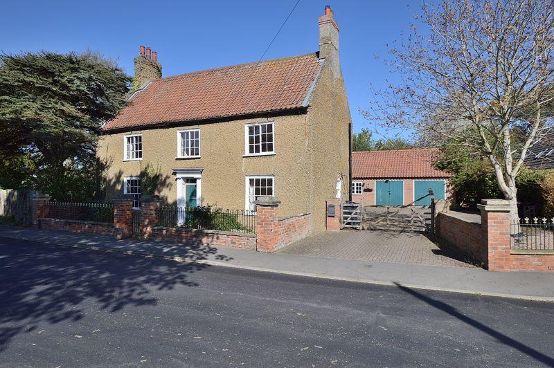 Hunters House, 33 Hunters Lane... 5 bed detached house for sale - £350,000