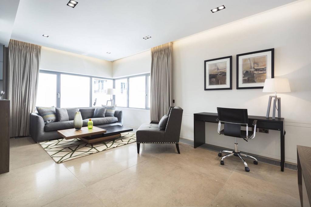 Babmaes Street, St James's, London, SW1Y 2 bed flat - £9,533 pcm (£2,200 pw)