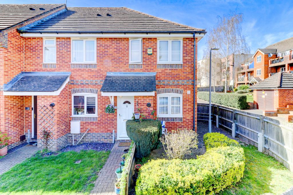 Queens Acre, High Wycombe HP13 2 bed end of terrace house for sale - £ ...