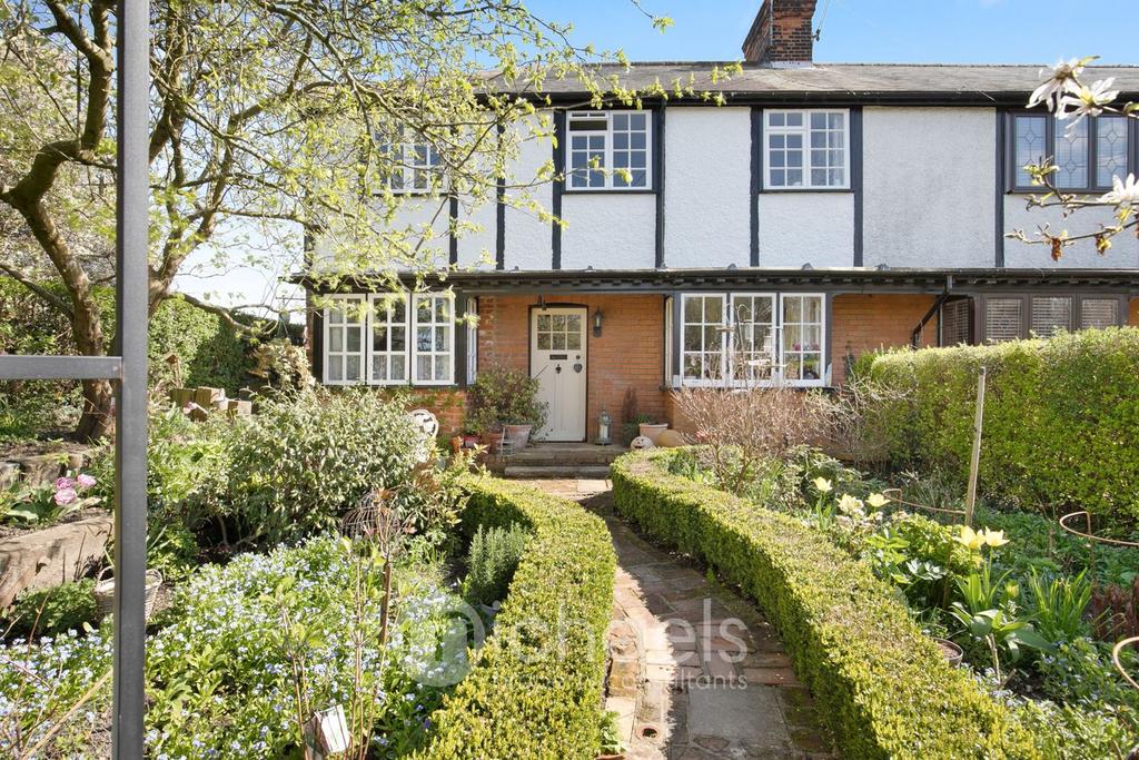 Station Road, White Notley, Witham, CM8 5 bed semi-detached house - £ ...