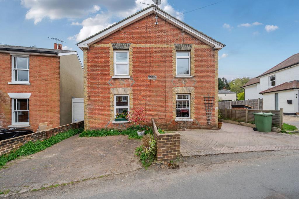 Woodside Road, Tunbridge Wells 2 bed semi-detached house for sale - £ ...