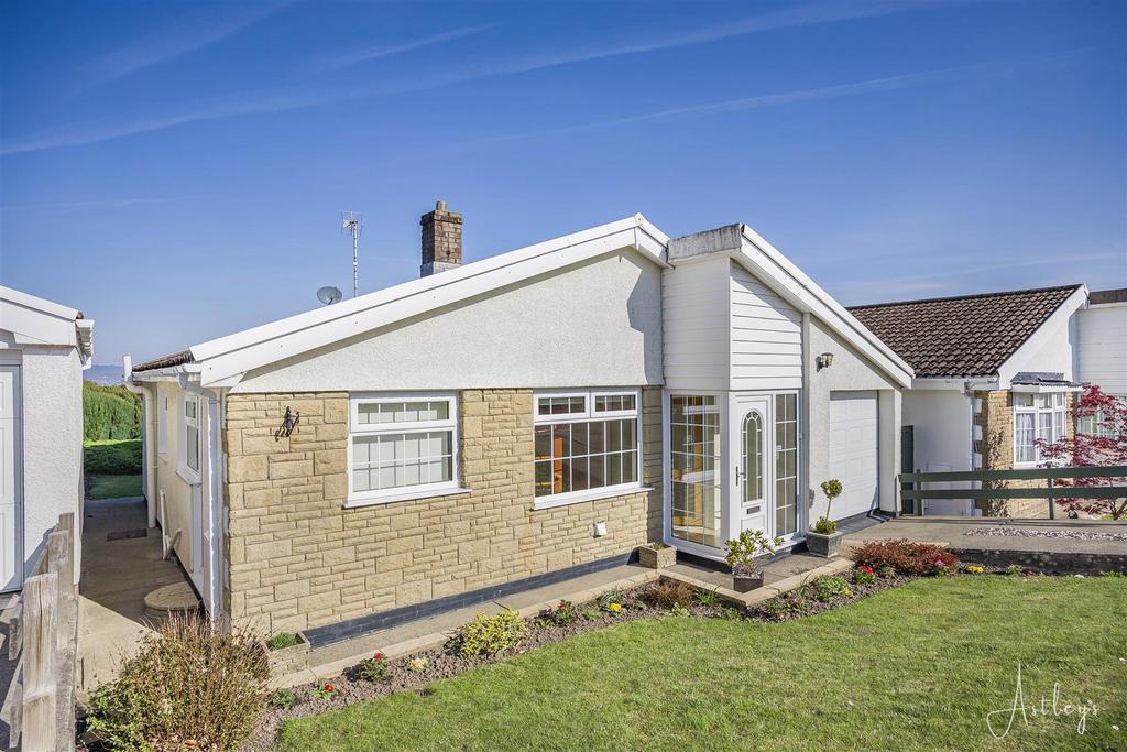 Ridgewood Gardens, Neath 3 bed detached bungalow - £249,950