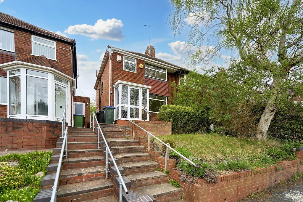 Great Barr B43 3 bed semi-detached house - £49,000