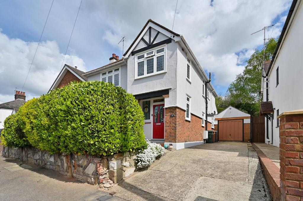 Hamilton Road, Watford, Hunton... 4 bed detached house for sale - £895,000