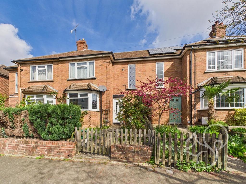Tufnell Way, Colchester 3 bed terraced house for sale - £290,000